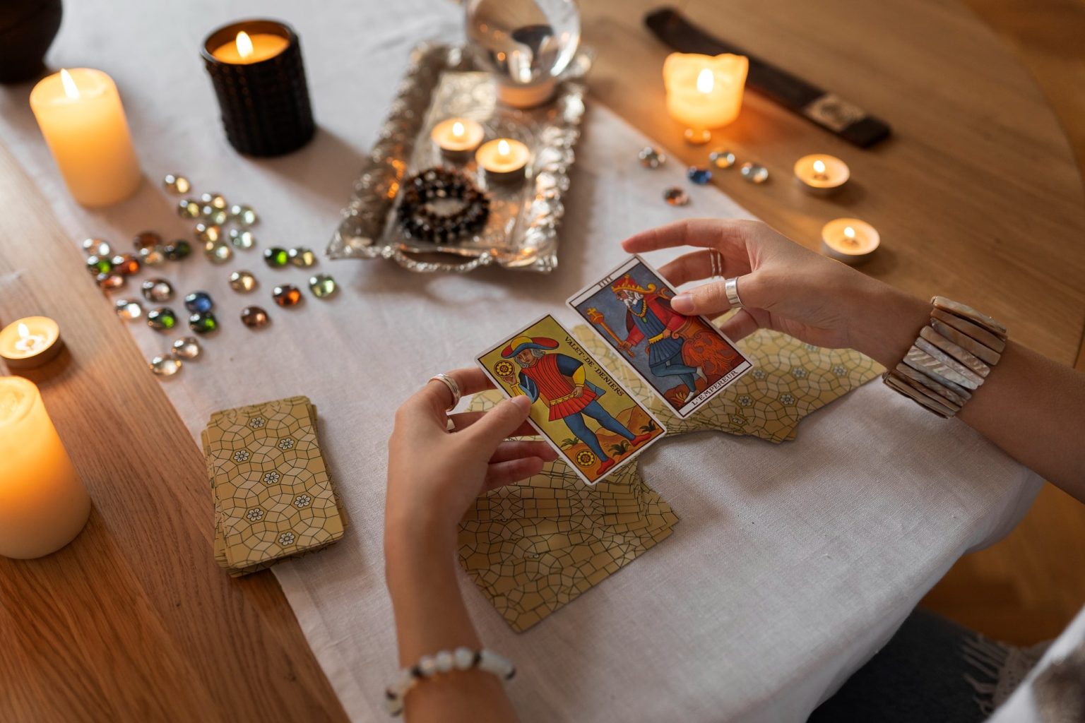 12 Life-Changing Benefits of Tarot Reading You Should KnowDeluxe Astrology